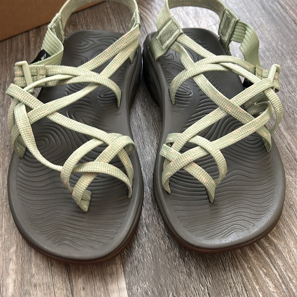 Chaco | Shoes | Chaco Light Green Strappy Sandals Womans Size 8 | Poshmark